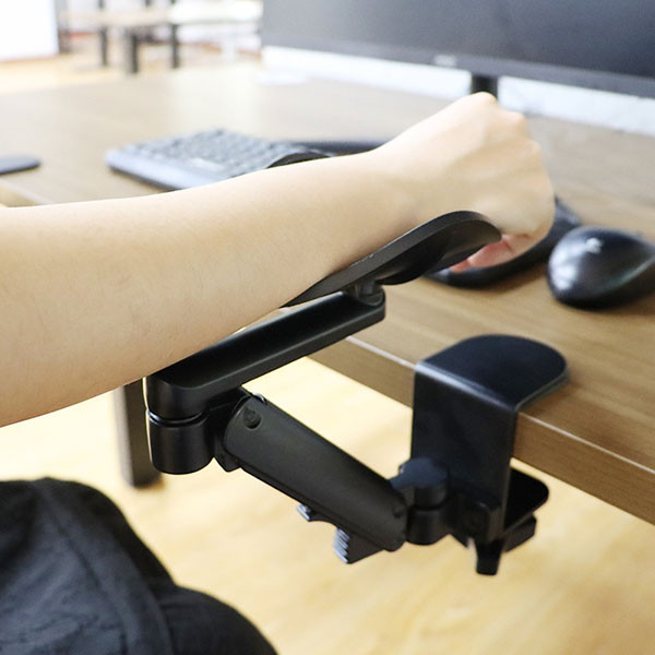 Support avant-bras articulé et ergonomique Ergo-U prévention des TMS